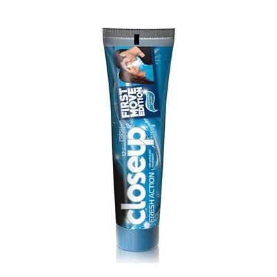 close up peppermint splash toothpaste